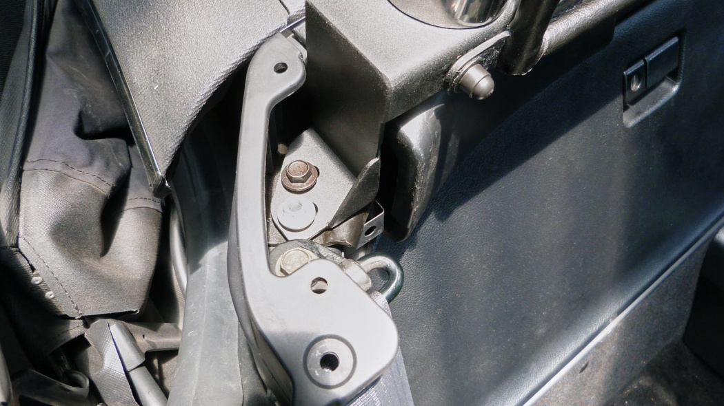 MR2: Installing New Loop/Wind Deflector - J Metz's Blog